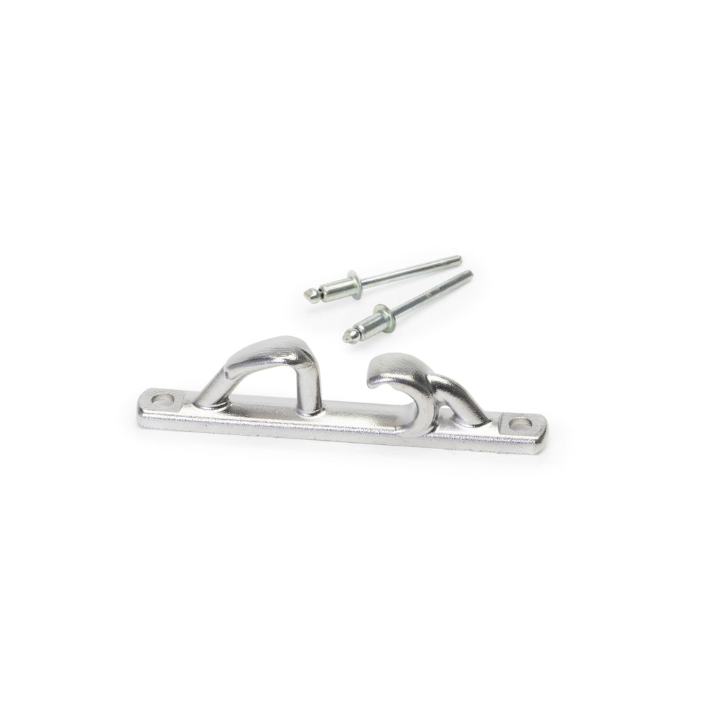 Cutterstay spreader hook – Seldén Mast Inc